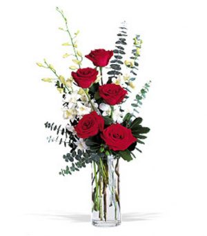 Rose Garden Heart (T238-2A) - Bunches Flower Co.