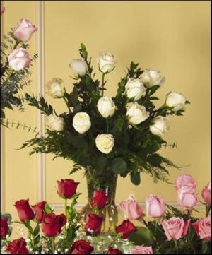 Rose Garden Heart (T238-2A) - Bunches Flower Co.